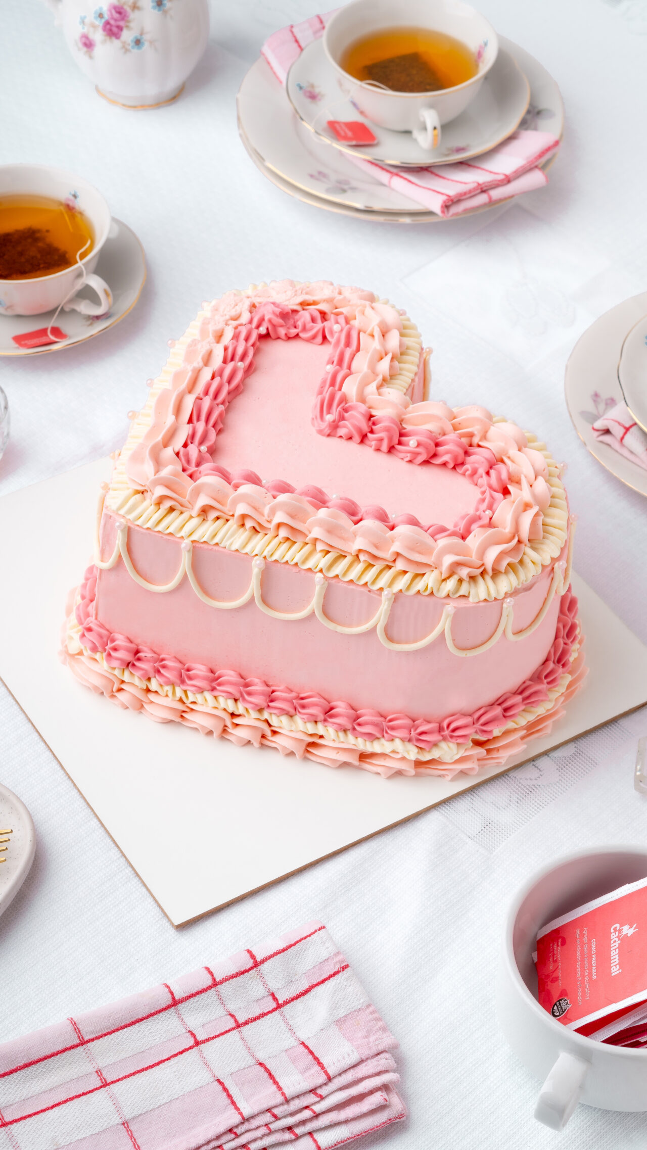 Torta corazón sin molde | Buttercream de merengue suizo | La cocina de Calu